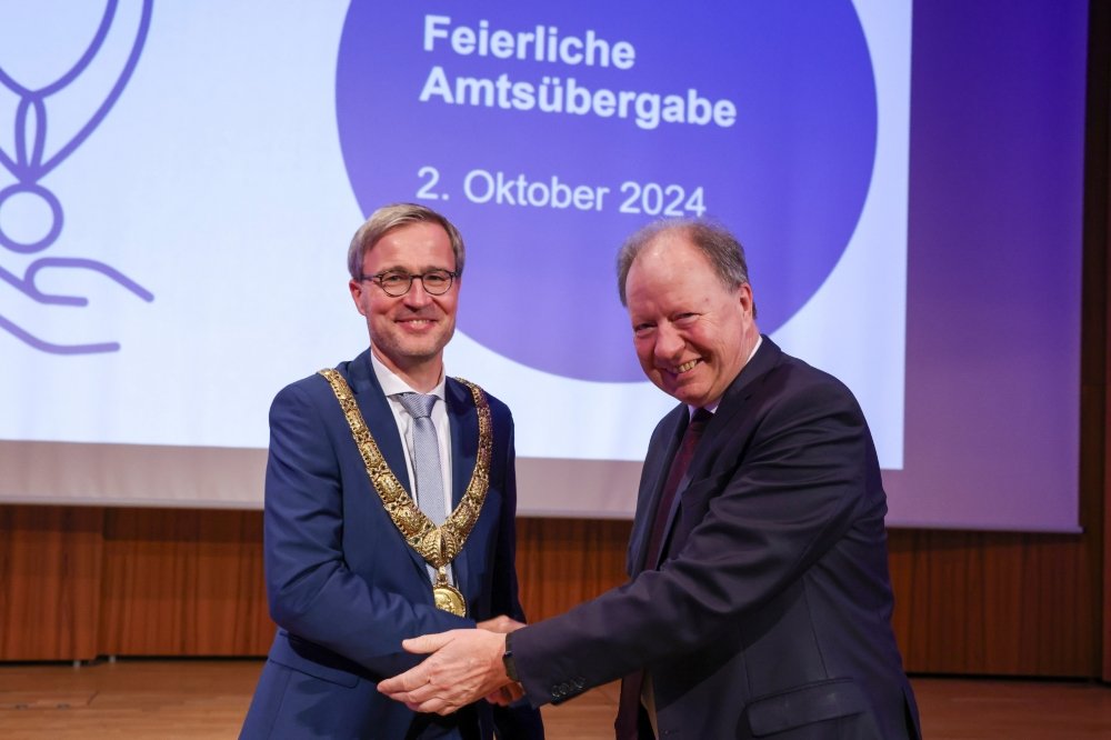 Feierliche Rektor-Amtsübergabe: Peter Middendorf folgt Wolfram Ressel ...