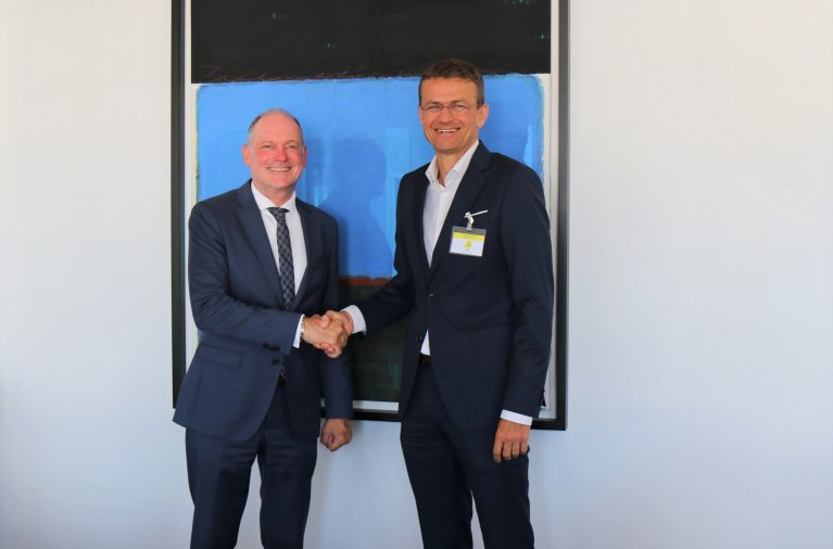 Prof. Dr. Jens Maschmann zum neuen Leitenden Ärztlichen Direktor des ... Prof. Dr. Jens Maschmann zum neuen Leitenden Ärztlichen Direktor des ...